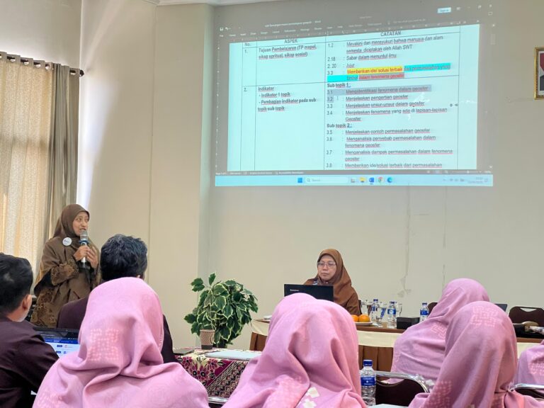 Pelatihan Prinsip Pengembangan Konsep Kurikulum: Fondasi Pendidikan ...