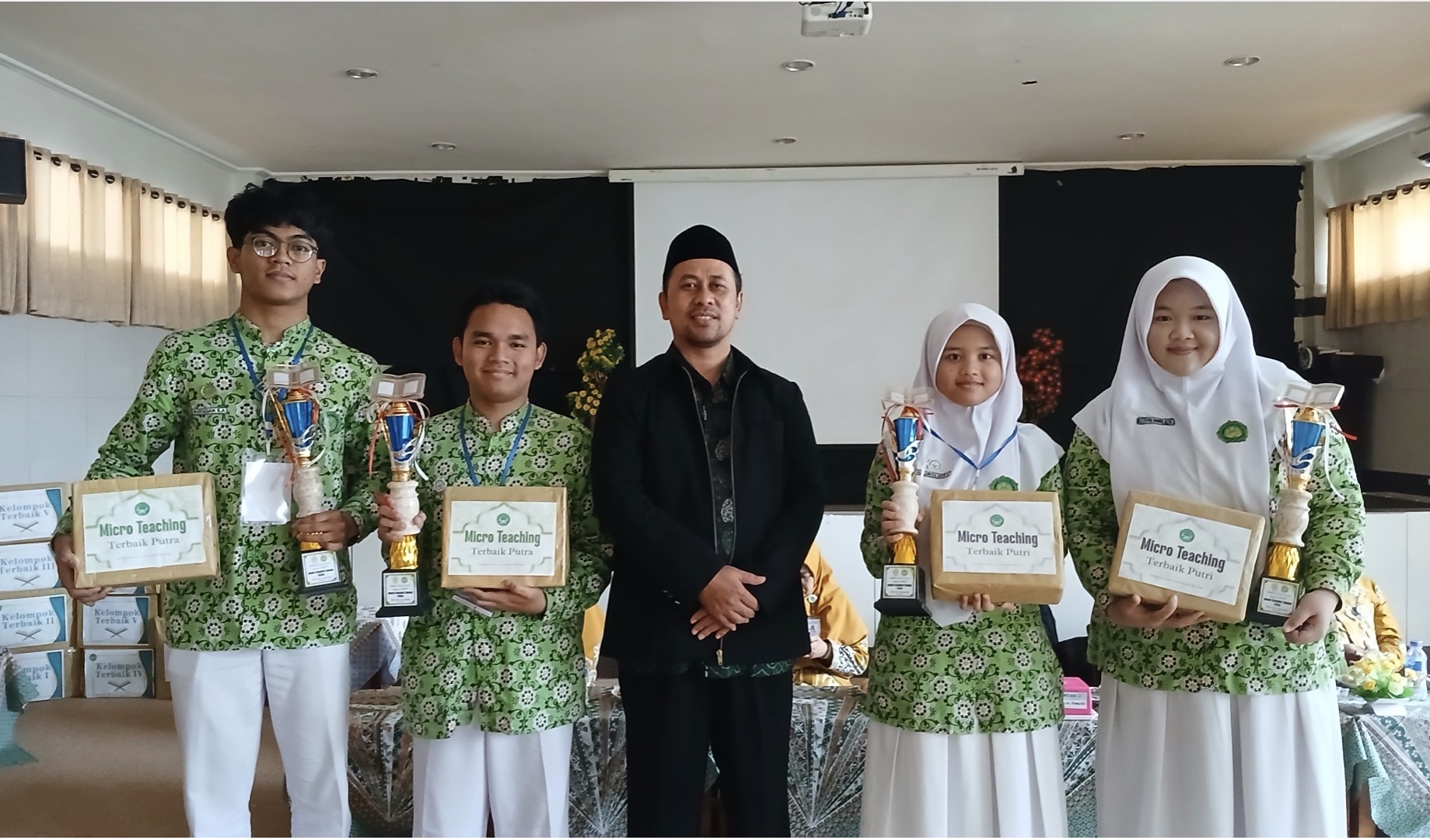 Barakallah, 100 Siswa SMAHA Ikuti Sertifikasi Guru Al-Qur’an Metode ...